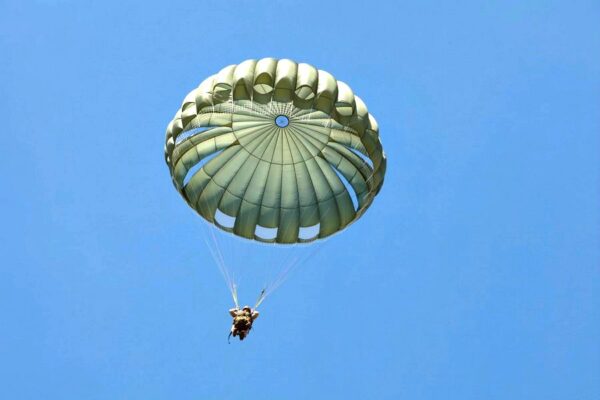 Skydiving Parachutes - Skydive Midwest